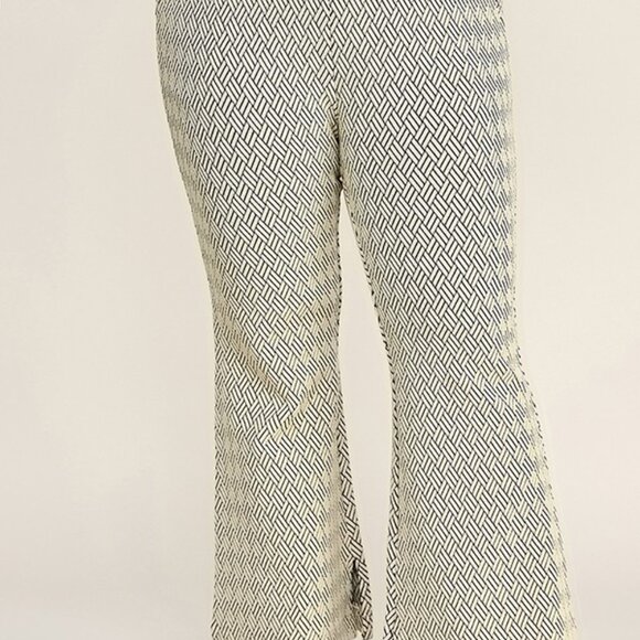 See And Be Seen | Pants & Jumpsuits | Nwt Plus Black White Patterned ...